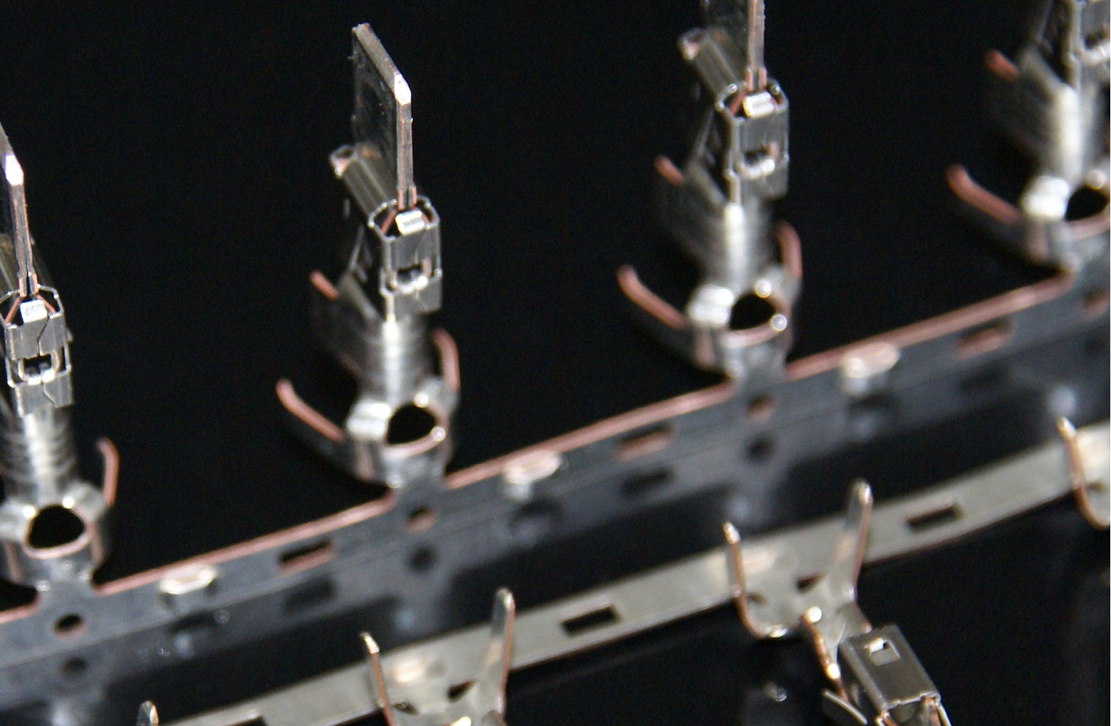 Lear Connectors | UK franchised distributor | Dalroad