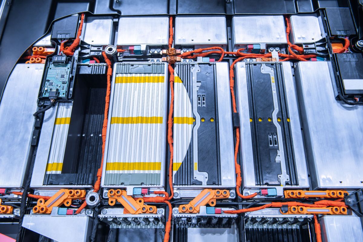 A guide to Cables, Connectors, Harnesses and Terminals for High-Power ...