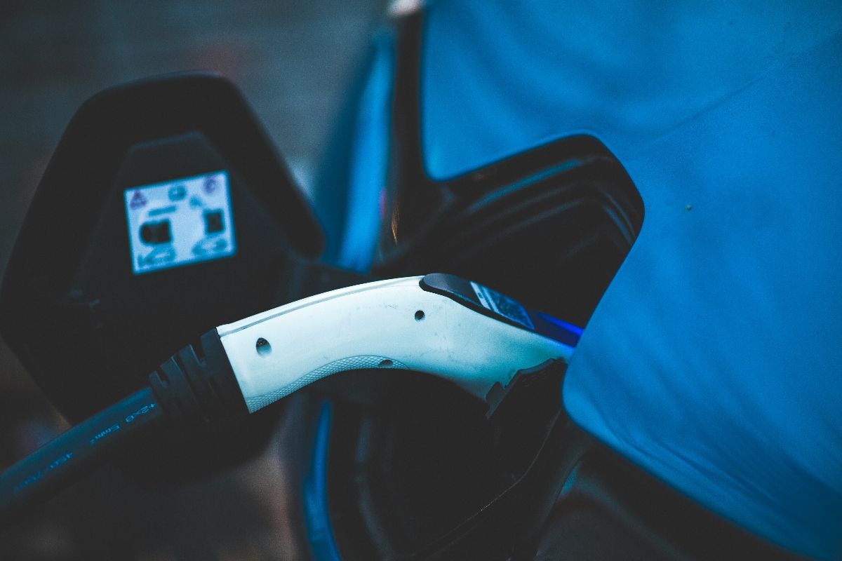 Connectors for battery packs in electric vehicles | Dalroad