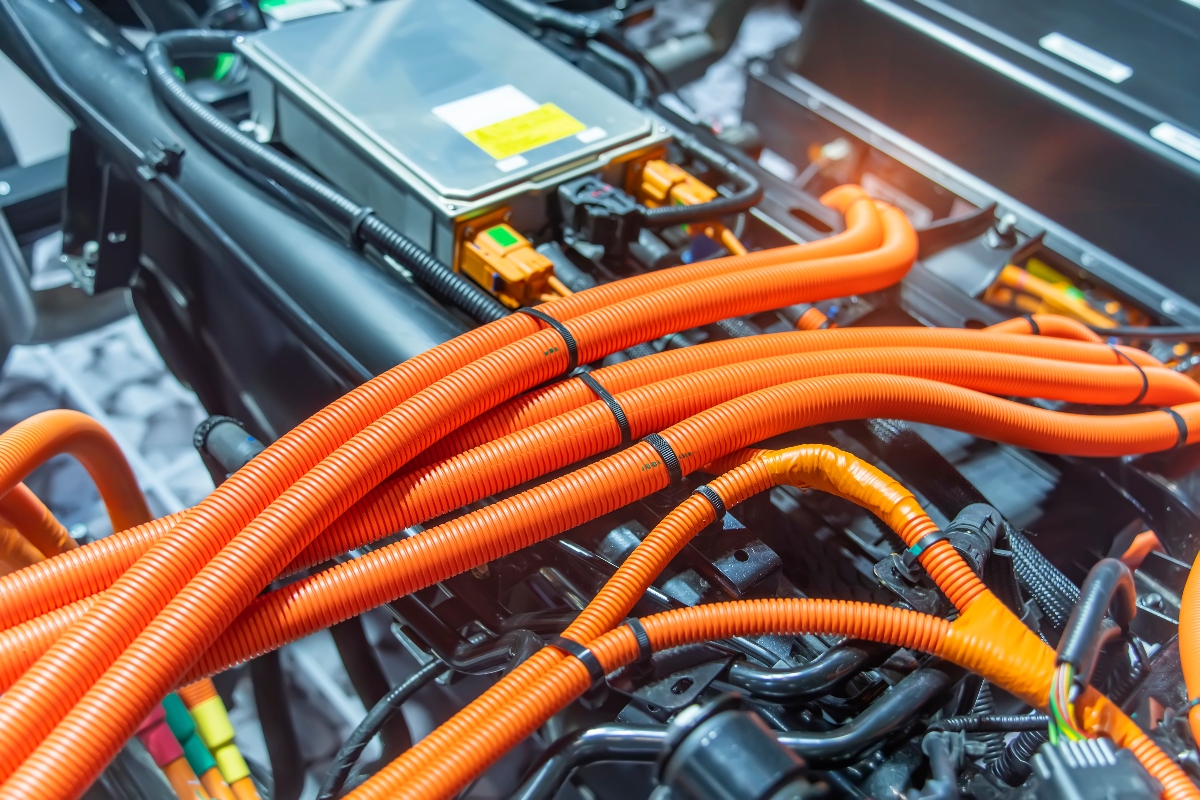 A guide to connectors for high voltage wire harnesses | Dalroad